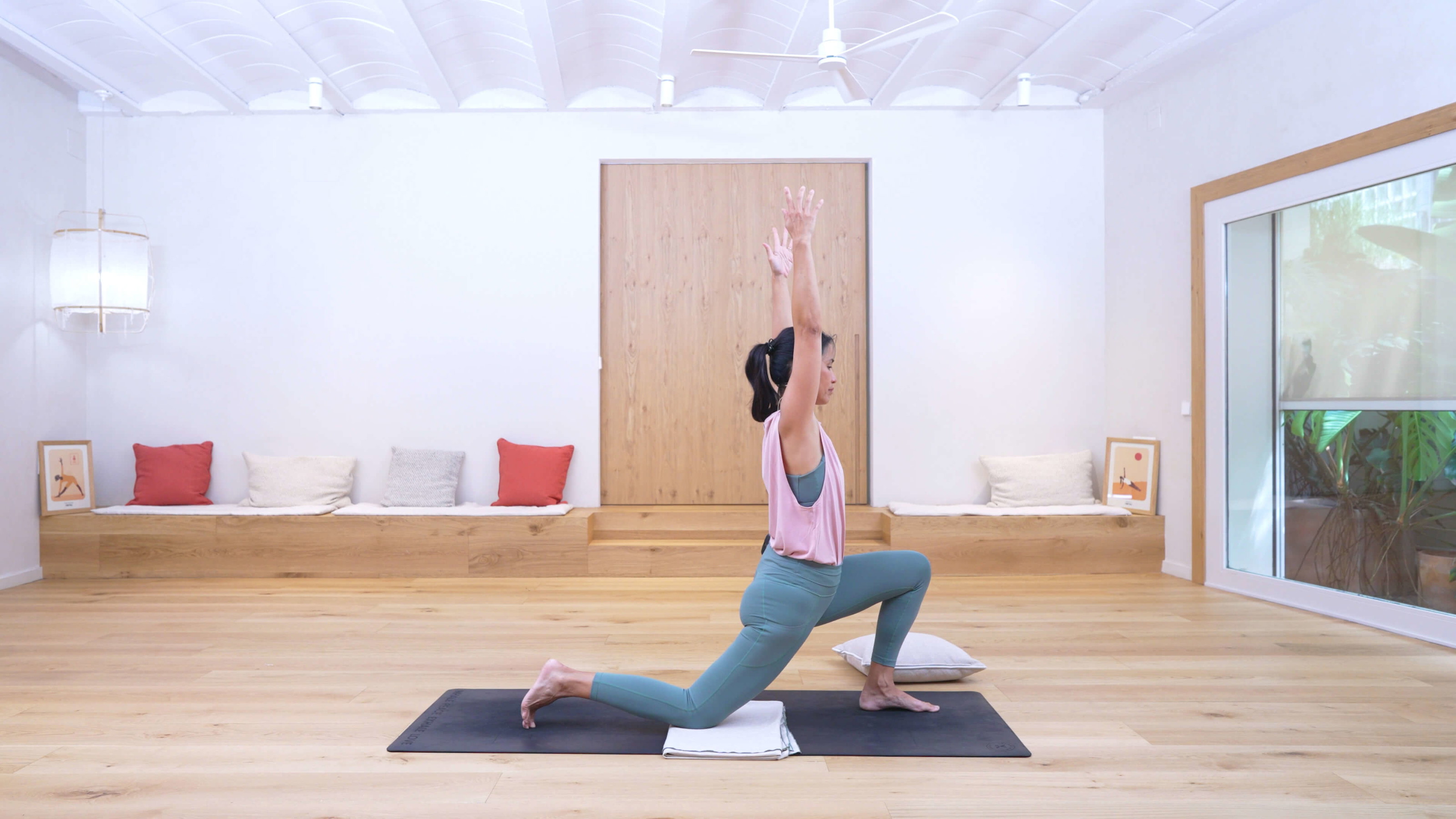 Yoga para el dolor de rodillas: posturas y consejos para aliviarlo ...